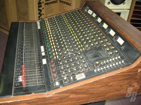 Listing - YAMAHA VINTAGE M916 16X4X2 MIXING BOARD - Detail - VINTAGE ...