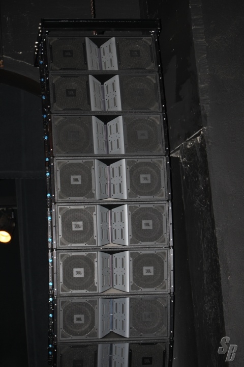 Listing - SEMI-COMPLETE JBL LINE ARRAY SPEAKER SYSTEM - Detail ...