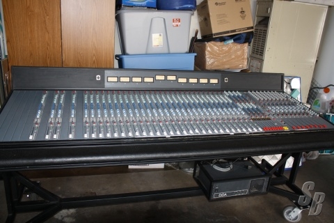 Listing - CLASSIC 89 DDA ARENA D SERIES LIVE SOUND MIXING BOARD - MINT ...