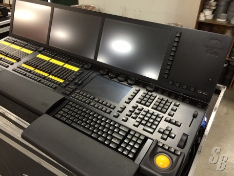 Listing - USED GRANDMA2 FULL SIZE DEMO CONSOLE - Detail - LIGHTING ...