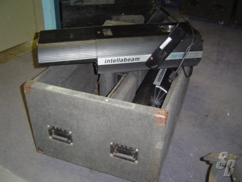 Listing - INTELLABEAM 700HX IN ROAD CASES, GOOD MIRRORS, NEWER LAMPS ...