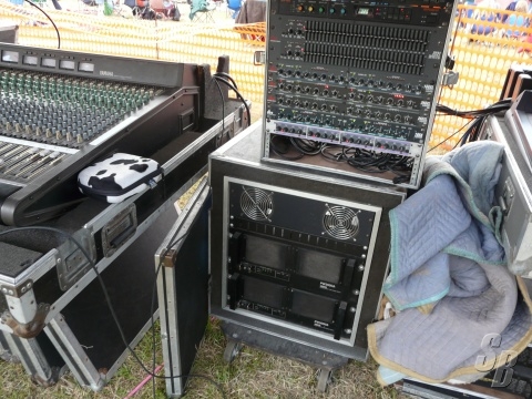 Listing - YAMAHA PM3000 - Detail - CONSOLE - SoundBroker.com