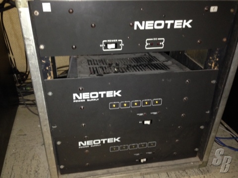 Listing - VINTAGE NEOTEK SERIES1 CONSOLE WITH A&H ML5000 AND GL2200 ...