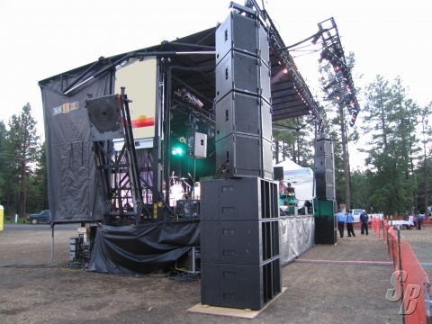 Listing - STAGELINE SL250 24' X 32' HYDRAULIC STAGE MODEL, LOADED WITH ...
