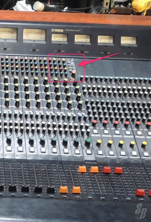 Listing - YAMAHA PM2000""M"" MODDED TO BE A ""MONITOR"" DESK, PSU ...