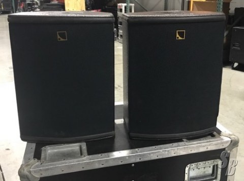 Listing - L'ACOUSTICS 12XT HIGH PERFORMANCE LOUDSPEAKERS IN A CASE ...