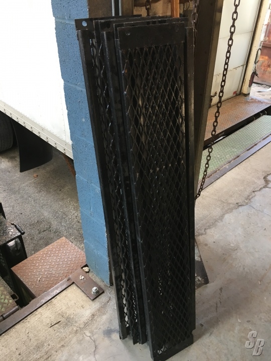 Listing - 17 EACH MEDIUM DUTY CONCERT BARRICADES - Detail - STAGE/ROOF ...