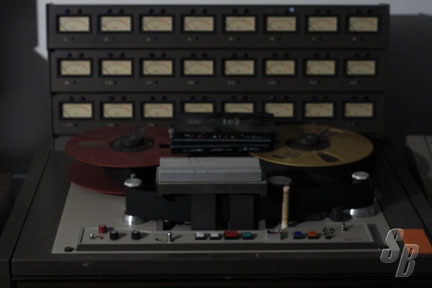 Listing - VINTAGE SONY MCI 24 TRACK 2" TAPE MACHINE - Detail - CONSOLE ...