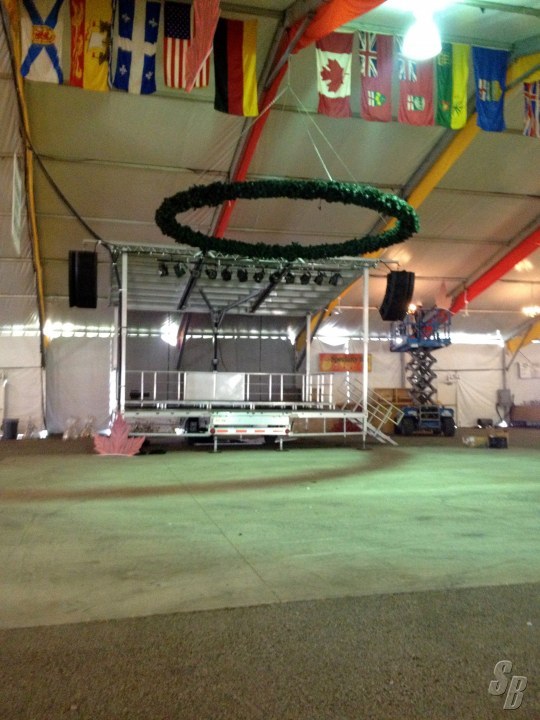 Listing - STAGELINE SL50 (20X16) MOBILE STAGE SYSTEM - Detail - STAGE/MOBILE_STAGE - SoundBroker.com