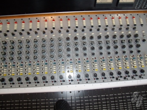 Listing - NEOTEK SERIES 1 , 24X8X2 RECORDING MIXER - Detail - CONSOLE ...