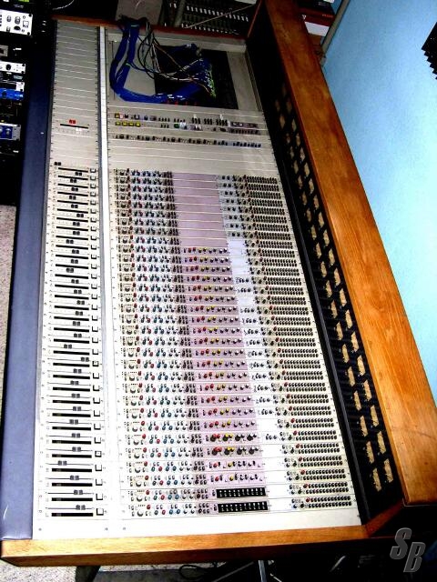 Listing - SONY MXP3036 - 32 CHANNEL PROFESSIONAL MIXING CONSOLE ...