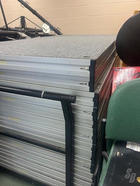 Listing - 32 X 32 STAGERIGHT STAGE WITH RAILINGS AND STAIRS - Detail ...