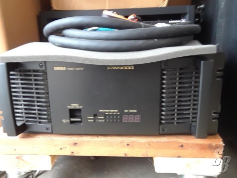 Listing - YAMAHA POWER SUPPLY PW4000 - Detail - VINTAGE - SoundBroker.com