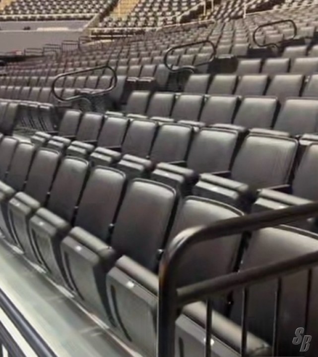 Listing - STAGERIGHT LR2000 PORTABLE INDOOR RETRACTABLE SEATING ...